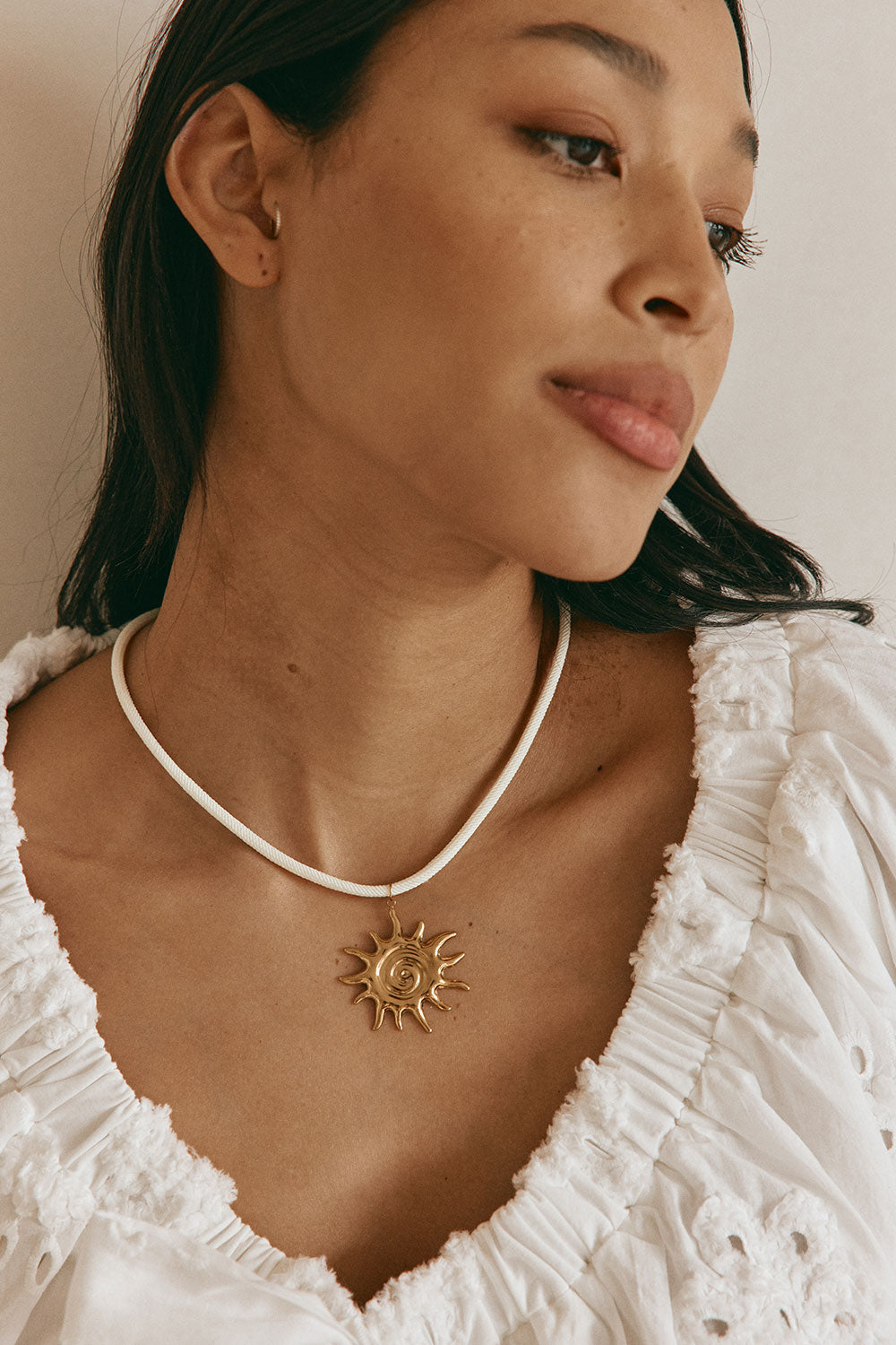 Ray Necklace – Stores