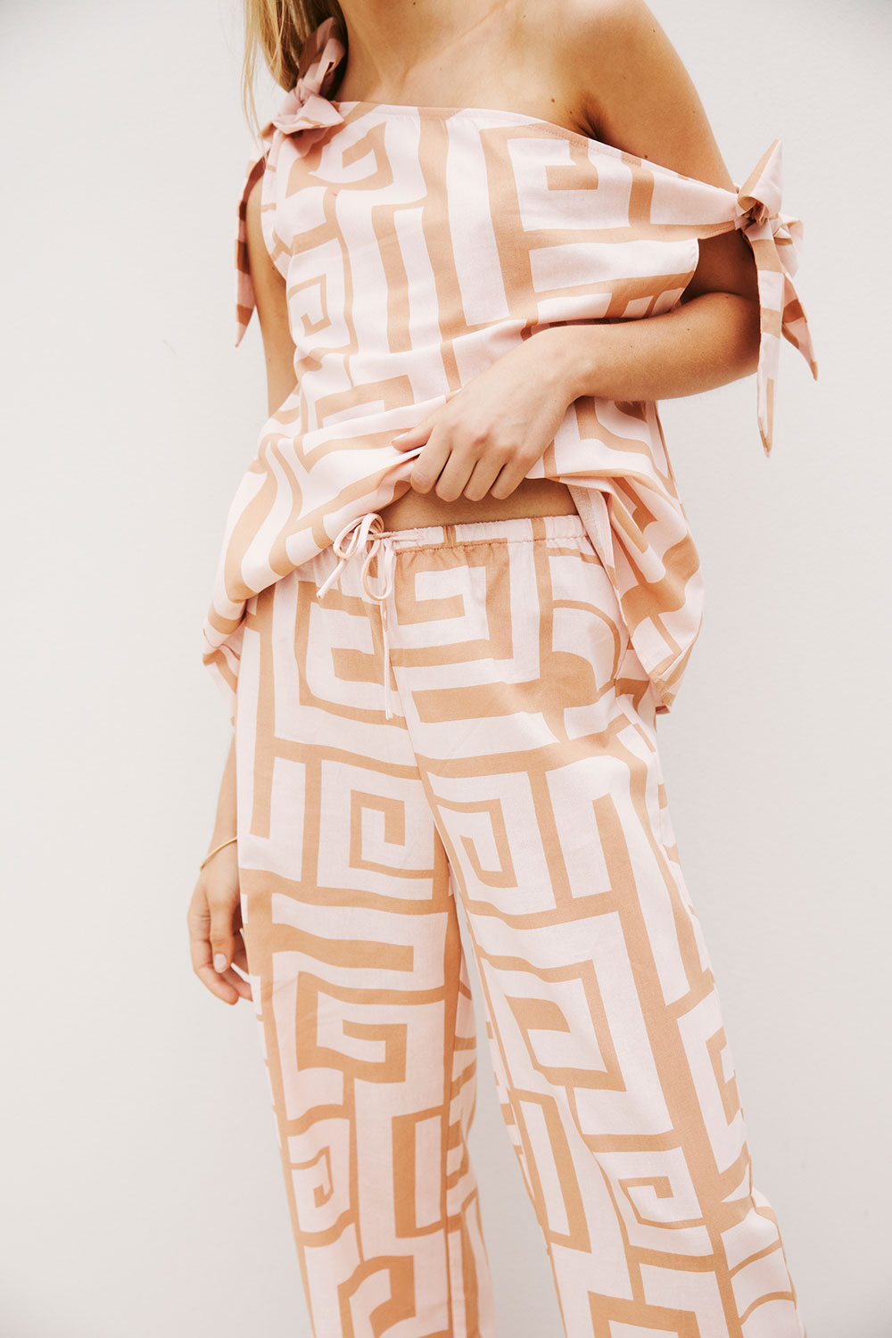 Pink Hellenic Maze Elastic Drawstring Kahli Pants – Stores